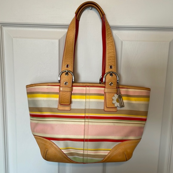 Coach | Bags | Coach Hampton Daisy 4435 Multi Color Tote | Poshmark